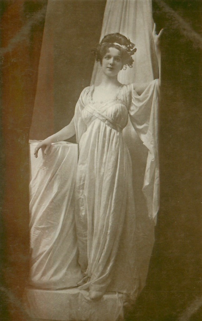 Tableaux: Bringing Pictures to Life – Isabella Alden